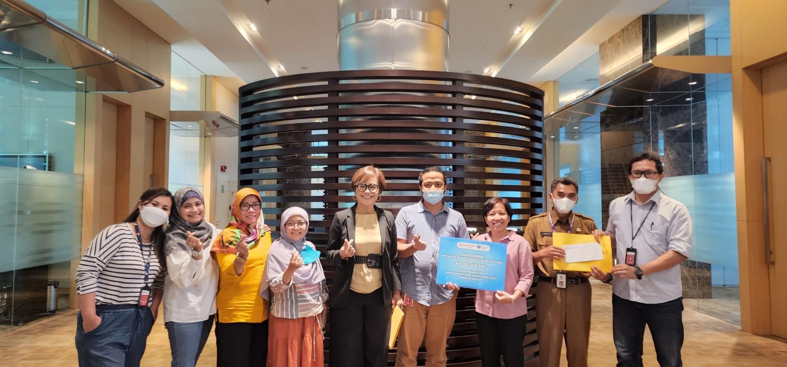 Sinar Mas Land Hibahkan Dana Pendidikan untuk Pengembangan Sekolah Berhati